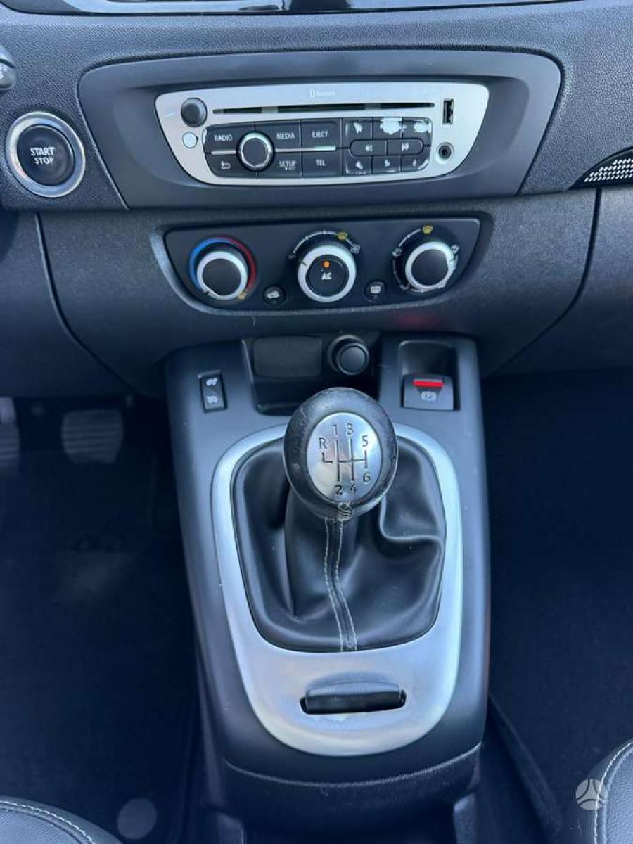 Brown Renault Scenic 2013 in Utena, with an engine capacity of 1.20 L and mileage of 161 thousand km for 3500 €, photo 31 on AUTOMOTO.COM.LV