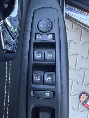 Brown Renault Scenic 2013 in Utena, with an engine capacity of 1.20 L and mileage of 161 thousand km for 3500 €, photo 34 on AUTOMOTO.COM.LV