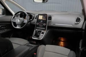 Brūns Renault Scenic 2017 Jelgava, ar dzinēja tilpumu 1.20 L un nobraukumu 180 tūkst. km par 9500 €, foto 18 vietnē AUTOMOTO.COM.LV