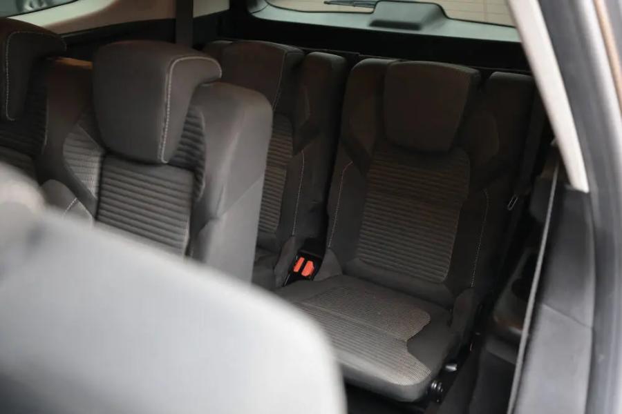 Brūns Renault Scenic 2017 Jelgava, ar dzinēja tilpumu 1.20 L un nobraukumu 180 tūkst. km par 9500 €, foto 29 vietnē AUTOMOTO.COM.LV