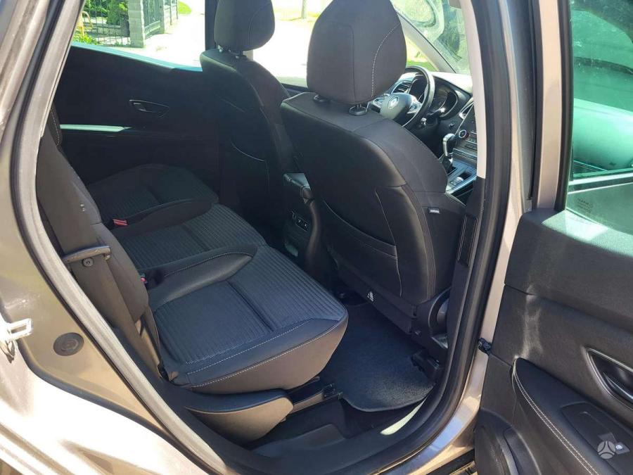 Brūns Renault Scenic 2019 Utena, ar dzinēja tilpumu 1.75 L un nobraukumu 270 tūkst. km par 5700 €, foto 9 vietnē AUTOMOTO.COM.LV