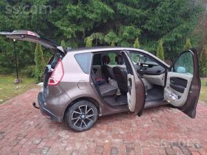 Brūns Renault Scenic 2011 Jelgava, ar dzinēja tilpumu 1.90 L un nobraukumu 224 tūkst. km par 5150 €, foto 24 vietnē AUTOMOTO.COM.LV