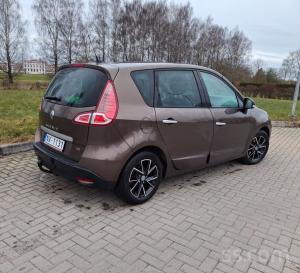Brūns Renault Scenic 2011 Jelgava, ar dzinēja tilpumu 1.90 L un nobraukumu 241 tūkst. km par 4600 €, foto 5 vietnē AUTOMOTO.COM.LV