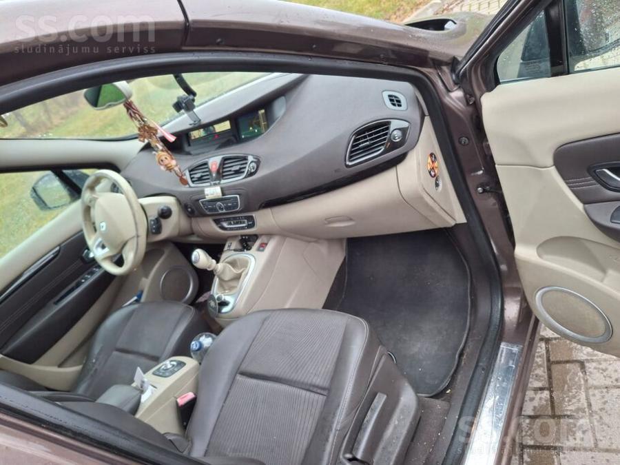 Brūns Renault Scenic 2011 Jelgava, ar dzinēja tilpumu 1.90 L un nobraukumu 241 tūkst. km par 4600 €, foto 10 vietnē AUTOMOTO.COM.LV
