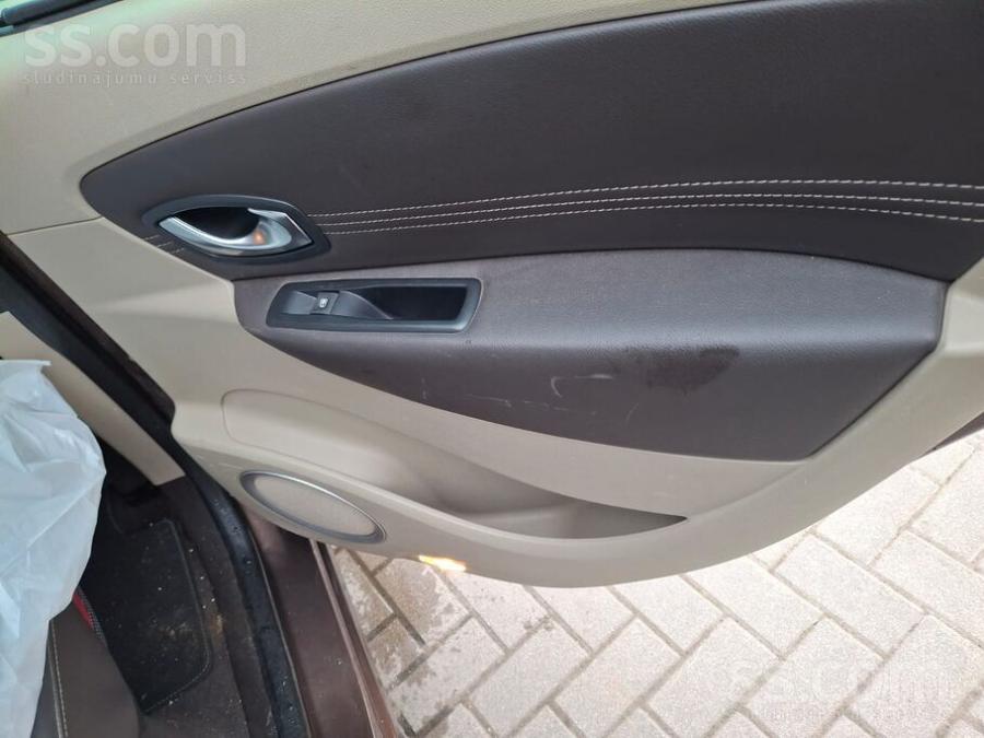 Brūns Renault Scenic 2011 Jelgava, ar dzinēja tilpumu 1.90 L un nobraukumu 241 tūkst. km par 4600 €, foto 14 vietnē AUTOMOTO.COM.LV