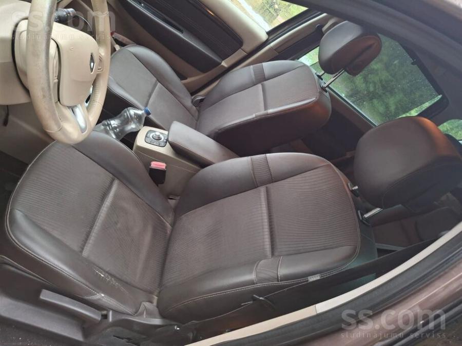 Brūns Renault Scenic 2011 Jelgava, ar dzinēja tilpumu 1.90 L un nobraukumu 241 tūkst. km par 4600 €, foto 15 vietnē AUTOMOTO.COM.LV