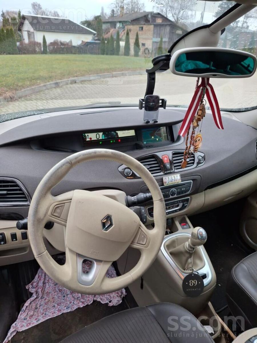 Brūns Renault Scenic 2011 Jelgava, ar dzinēja tilpumu 1.90 L un nobraukumu 241 tūkst. km par 4600 €, foto 19 vietnē AUTOMOTO.COM.LV