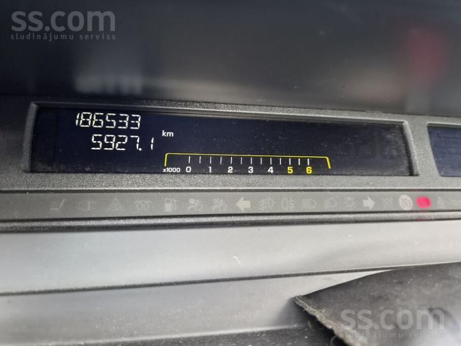 Brūns Renault Scenic 2012 Rēzekne, ar dzinēja tilpumu 1.50 L un nobraukumu 187 tūkst. km par 3500 €, foto 6 vietnē AUTOMOTO.COM.LV