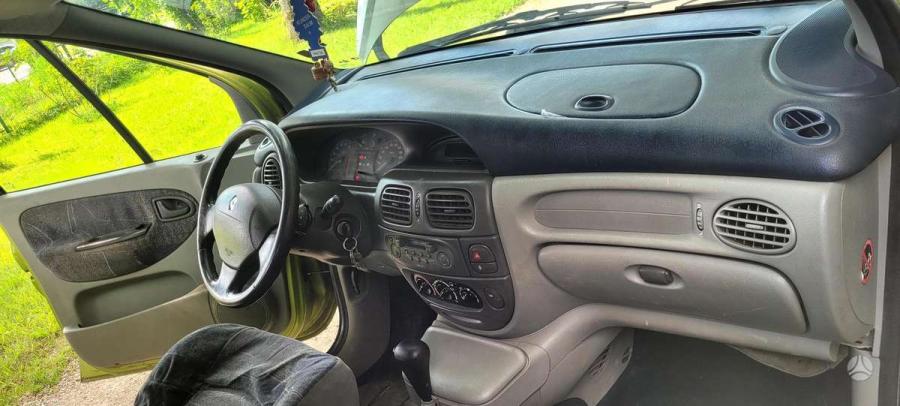 Green Renault Scenic 2000 in Ukmerge, with an engine capacity of 1.60 L and mileage of 221 thousand km for 650 €, photo 6 on AUTOMOTO.COM.LV