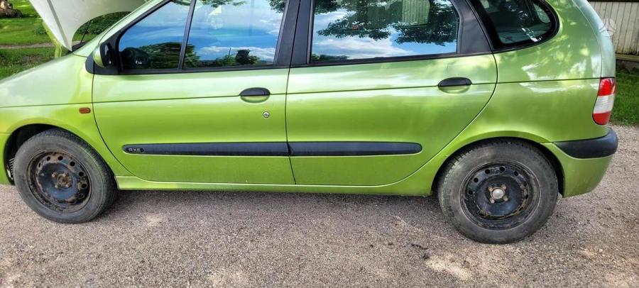 Green Renault Scenic 2000 in Ukmerge, with an engine capacity of 1.60 L and mileage of 221 thousand km for 650 €, photo 8 on AUTOMOTO.COM.LV