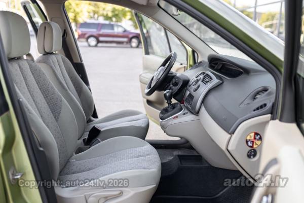Green Renault Scenic 2007 in Tallinn, with an engine capacity of 1.50 L and mileage of 109 thousand km for 1999 €, photo 8 on AUTOMOTO.COM.LV