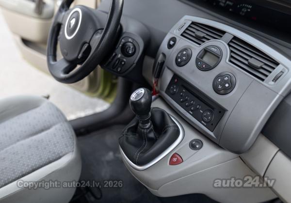 Green Renault Scenic 2007 in Tallinn, with an engine capacity of 1.50 L and mileage of 109 thousand km for 1999 €, photo 10 on AUTOMOTO.COM.LV