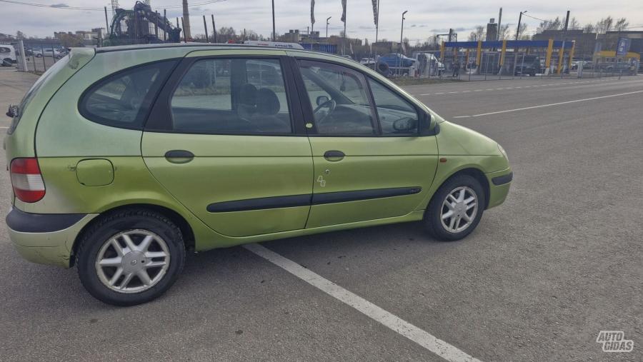 Green Renault Scenic 2000 in Panevezys, with an engine capacity of 1.90 L and mileage of 219 thousand km for 850 €, photo 4 on AUTOMOTO.COM.LV