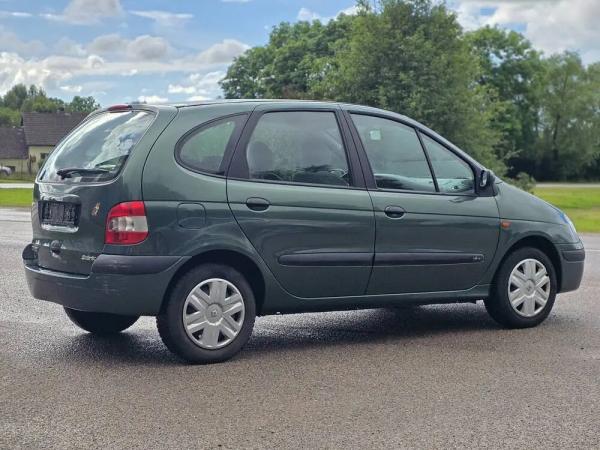 Green Renault Scenic 2002 in Grobiņa, with an engine capacity of 1.60 L and mileage of 101 thousand km for 2000 €, photo 6 on AUTOMOTO.COM.LV