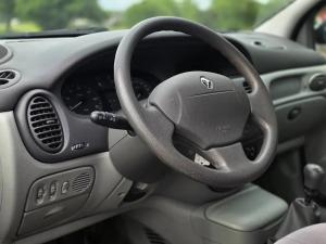 Green Renault Scenic 2002 in Grobiņa, with an engine capacity of 1.60 L and mileage of 101 thousand km for 2000 €, photo 14 on AUTOMOTO.COM.LV