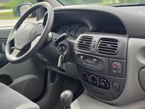 Green Renault Scenic 2002 in Grobiņa, with an engine capacity of 1.60 L and mileage of 101 thousand km for 2000 €, photo 17 on AUTOMOTO.COM.LV