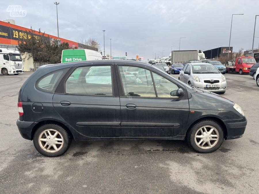 Zaļš Renault Scenic 2004 Viļņa, ar dzinēja tilpumu 1.90 L un nobraukumu 300 tūkst. km par 380 €, foto 4 vietnē AUTOMOTO.COM.LV