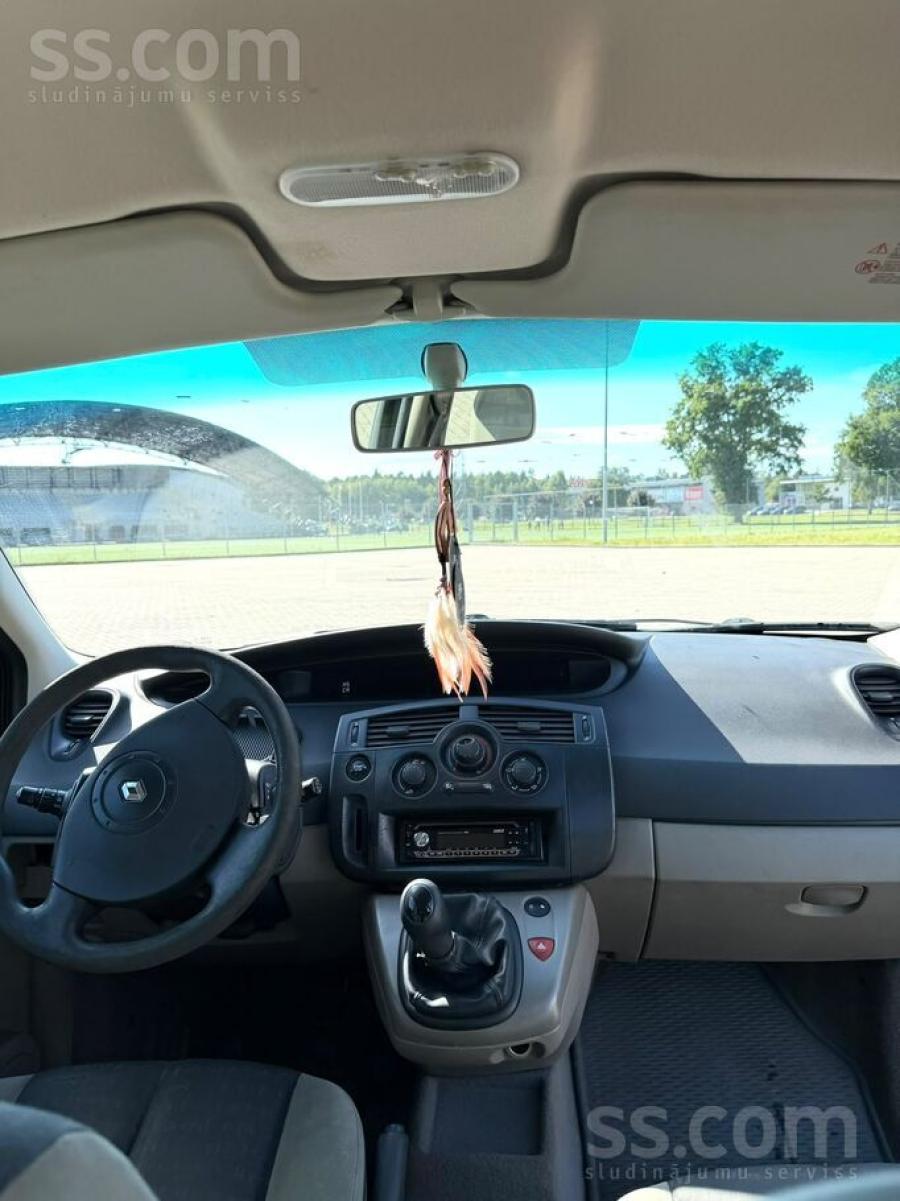 Zaļš Renault Scenic 2004 Valmiera, ar dzinēja tilpumu 1.50 L un nobraukumu 254 tūkst. km par 1050 €, foto 8 vietnē AUTOMOTO.COM.LV