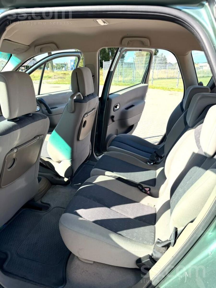 Zaļš Renault Scenic 2004 Valmiera, ar dzinēja tilpumu 1.50 L un nobraukumu 254 tūkst. km par 1050 €, foto 10 vietnē AUTOMOTO.COM.LV