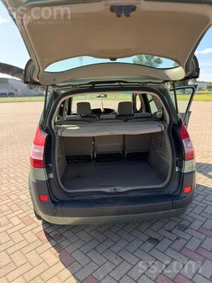 Zaļš Renault Scenic 2004 Valmiera, ar dzinēja tilpumu 1.50 L un nobraukumu 254 tūkst. km par 1050 €, foto 11 vietnē AUTOMOTO.COM.LV