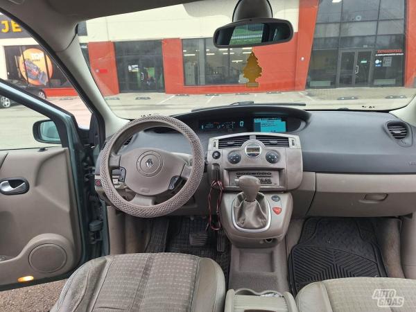 Zaļš Renault Scenic 2006 Šauļi, ar dzinēja tilpumu 2.00 L un nobraukumu 250 tūkst. km par 1450 €, foto 9 vietnē AUTOMOTO.COM.LV