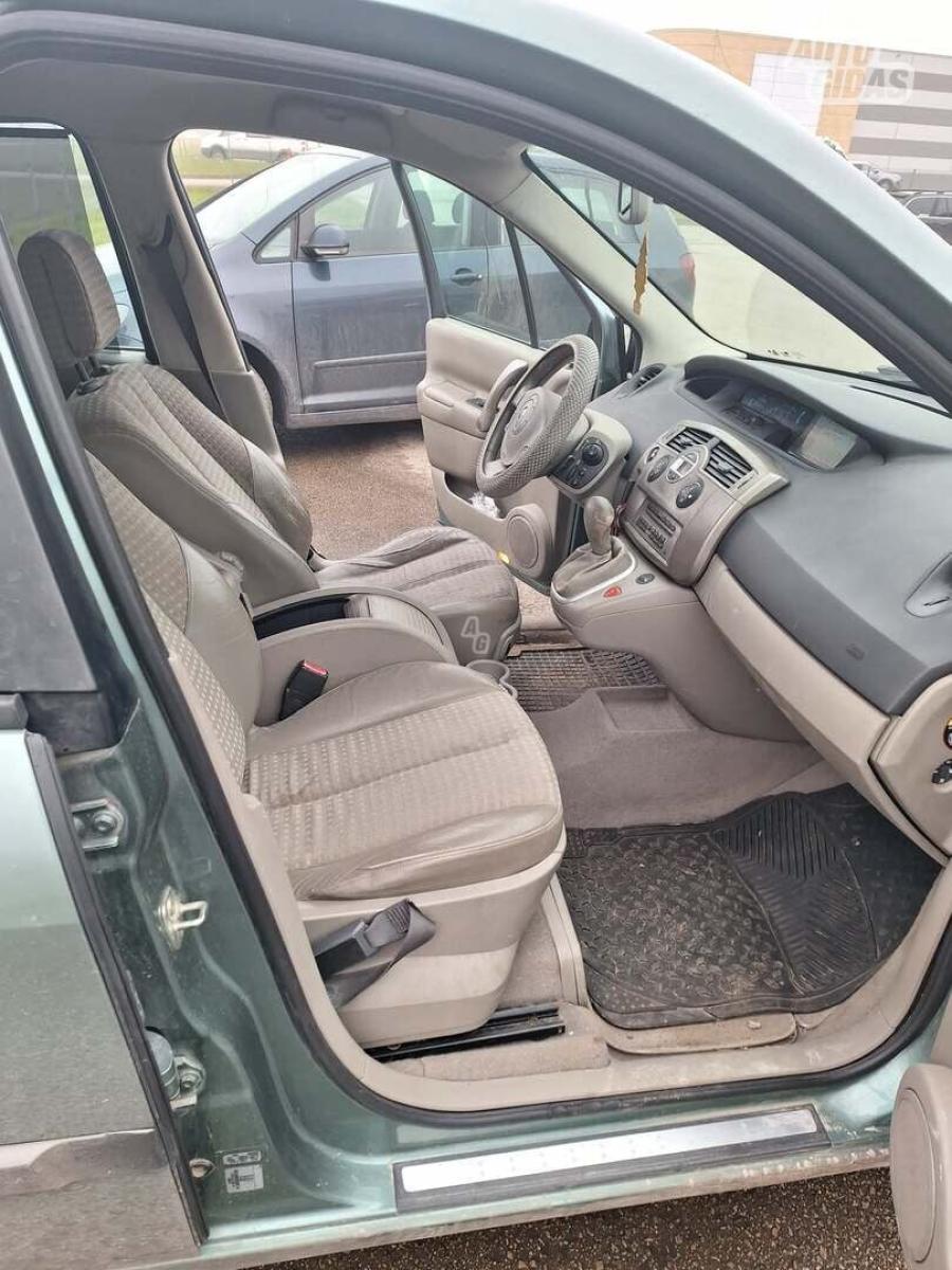 Zaļš Renault Scenic 2006 Šauļi, ar dzinēja tilpumu 2.00 L un nobraukumu 300 tūkst. km par 1450 €, foto 6 vietnē AUTOMOTO.COM.LV