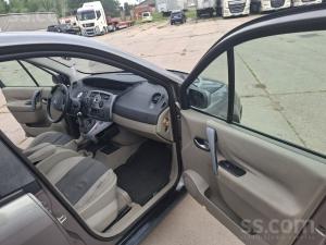 Zaļš Renault Scenic 2006 Daugavpils, ar dzinēja tilpumu 1.60 L un nobraukumu 177 tūkst. km par 1350 €, foto 10 vietnē AUTOMOTO.COM.LV