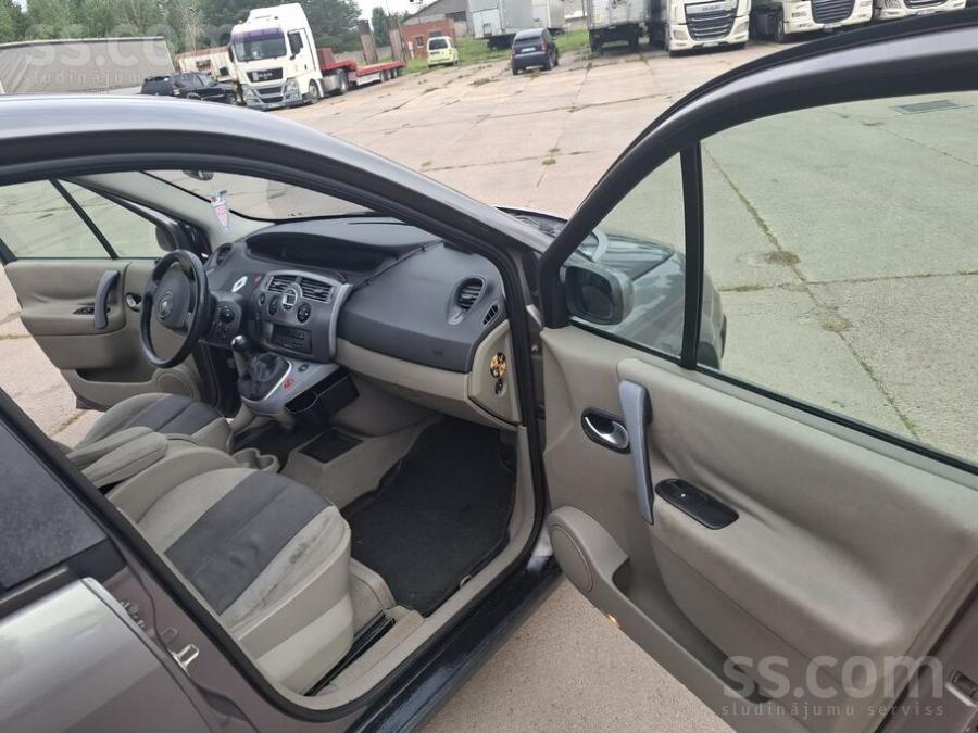 Zaļš Renault Scenic 2006 Daugavpils, ar dzinēja tilpumu 1.60 L un nobraukumu 177 tūkst. km par 1350 €, foto 10 vietnē AUTOMOTO.COM.LV