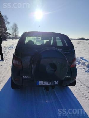 Pelēks Renault Scenic 2001 Daugavpils, ar dzinēja tilpumu 1.90 L un nobraukumu 368 tūkst. km par 1400 €, foto 5 vietnē AUTOMOTO.COM.LV