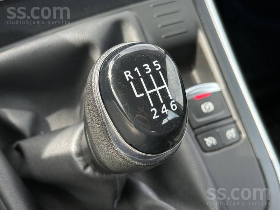 Pelēks Renault Scenic 2018 Liepāja, ar dzinēja tilpumu 1.30 L un nobraukumu 231 tūkst. km par 7700 €, foto 19 vietnē AUTOMOTO.COM.LV