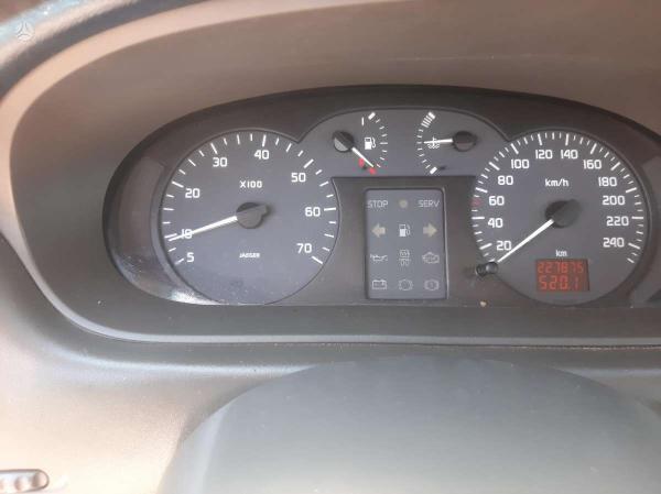 Grey Renault Scenic 2000 in Jonava, with an engine capacity of 1.90 L and mileage of 228 thousand km for 900 €, photo 2 on AUTOMOTO.COM.LV