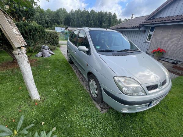 Pelēks Renault Scenic 2000 Jonava, ar dzinēja tilpumu 2.00 L un nobraukumu 261 tūkst. km par 600 €, foto 9 vietnē AUTOMOTO.COM.LV