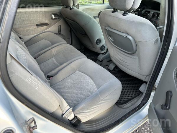 Pelēks Renault Scenic 2002 Dobele, ar dzinēja tilpumu 1.60 L un nobraukumu 354 tūkst. km par 750 €, foto 9 vietnē AUTOMOTO.COM.LV