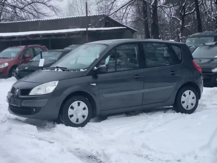 Grey Renault Scenic 2007 in Grobiņa, with an engine capacity of 1.60 L and mileage of 167 thousand km for 2850 €, photo 3 on AUTOMOTO.COM.LV