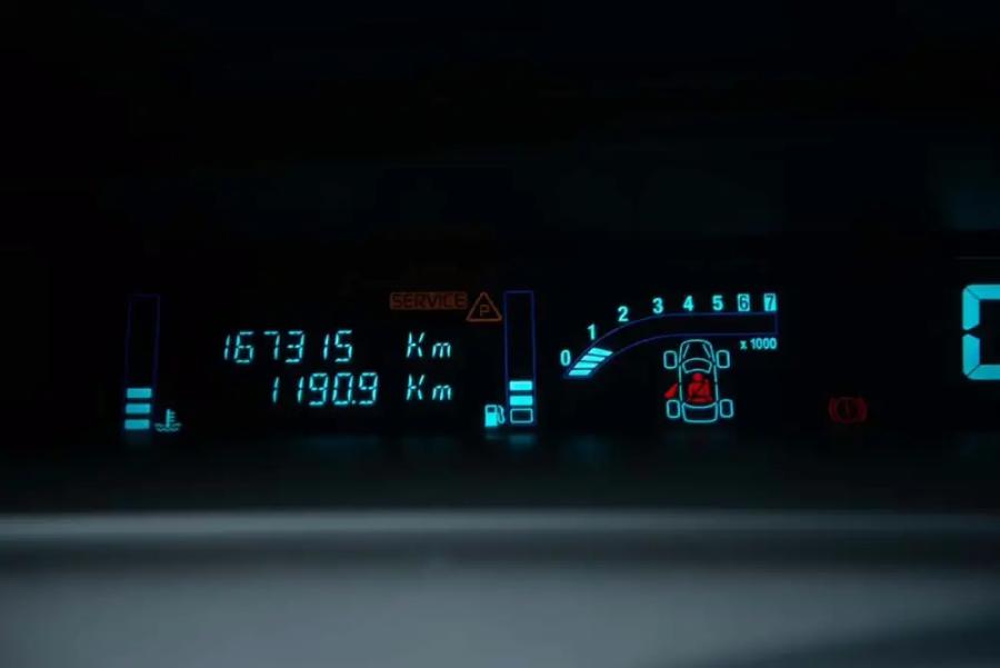 Grey Renault Scenic 2007 in Grobiņa, with an engine capacity of 1.60 L and mileage of 167 thousand km for 2850 €, photo 14 on AUTOMOTO.COM.LV