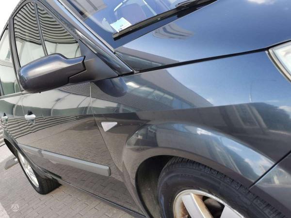 Pelēks Renault Scenic 2007 Viļņa, ar dzinēja tilpumu 1.87 L un nobraukumu 300 tūkst. km par 550 €, foto 9 vietnē AUTOMOTO.COM.LV