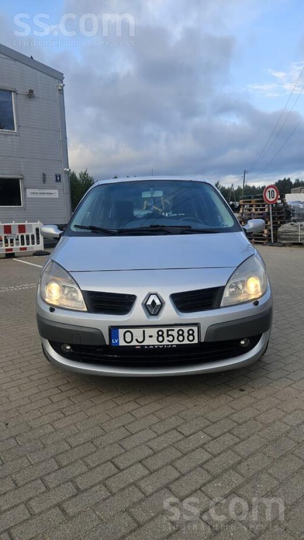 Renault Scenic 2007 in Riga on AUTOMOTO.COM.LV Grey Renault Scenic 2007 in Riga, with an engine capacity of 1.90 L and mileage of 292 thousand km for 800 €, photo 4 on AUTOMOTO.COM.LV