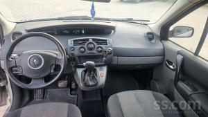 Grey Renault Scenic 2007 in Riga, with an engine capacity of 1.90 L and mileage of 292 thousand km for 800 €, photo 11 on AUTOMOTO.COM.LV