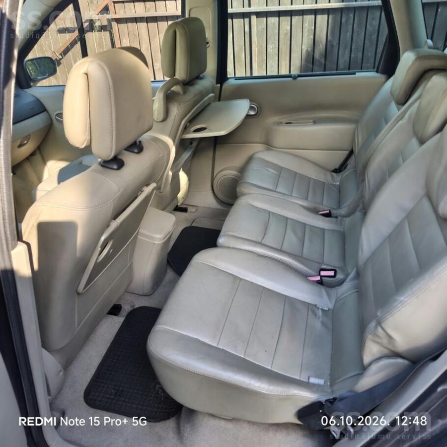 Grey Renault Scenic 2008 in Ogre, with an engine capacity of 1.90 L and mileage of 270 thousand km for 550 €, photo 5 on AUTOMOTO.COM.LV