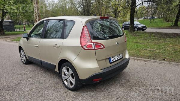 Pelēks Renault Scenic 2009 Rīga, ar dzinēja tilpumu 1.50 L un nobraukumu 226 tūkst. km par 2200 €, foto 2 vietnē AUTOMOTO.COM.LV