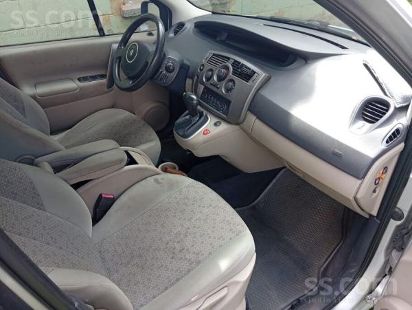 Pelēks Renault Scenic 2009 Liepāja, ar dzinēja tilpumu 1.80 L un nobraukumu 183 tūkst. km par 950 €, foto 8 vietnē AUTOMOTO.COM.LV