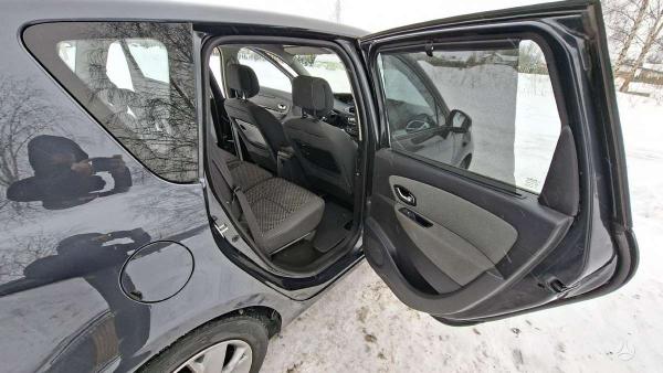 Grey Renault Scenic 2011 in Gargzdai, with an engine capacity of 1.50 L and mileage of 323 thousand km for 2699 €, photo 6 on AUTOMOTO.COM.LV