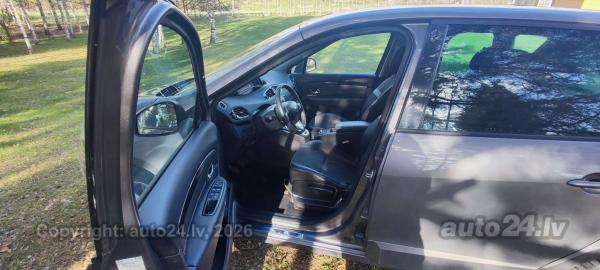 Grey Renault Scenic 2012 in Voru, with an engine capacity of 1.50 L and mileage of 183 thousand km for 4250 €, photo 10 on AUTOMOTO.COM.LV