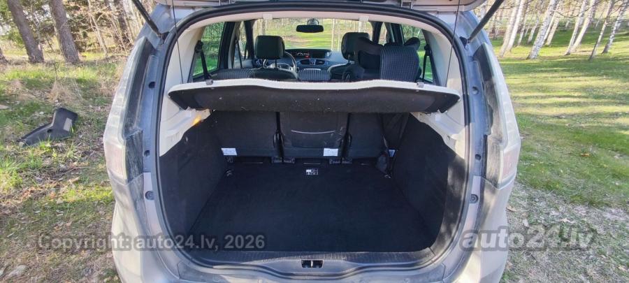 Grey Renault Scenic 2012 in Voru, with an engine capacity of 1.50 L and mileage of 183 thousand km for 4250 €, photo 17 on AUTOMOTO.COM.LV