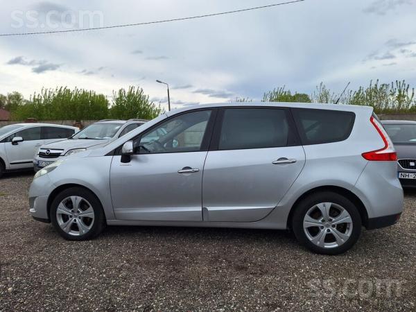Pelēks Renault Scenic 2012 Daugavpils, ar dzinēja tilpumu 1.60 L un nobraukumu 0 tūkst. km par 4750 €, foto 4 vietnē AUTOMOTO.COM.LV