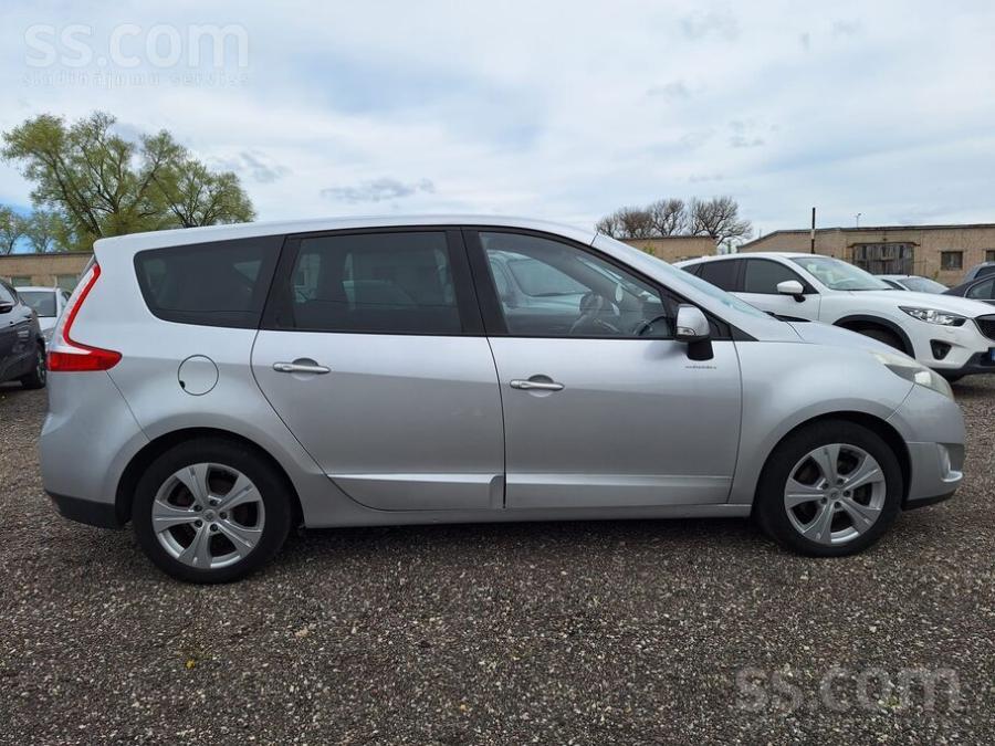 Pelēks Renault Scenic 2012 Daugavpils, ar dzinēja tilpumu 1.60 L un nobraukumu 0 tūkst. km par 4500 €, foto 8 vietnē AUTOMOTO.COM.LV
