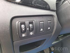 Pelēks Renault Scenic 2012 Daugavpils, ar dzinēja tilpumu 1.60 L un nobraukumu 0 tūkst. km par 4500 €, foto 12 vietnē AUTOMOTO.COM.LV