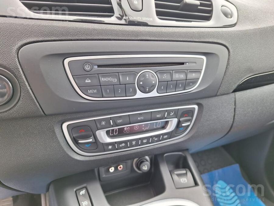 Pelēks Renault Scenic 2012 Daugavpils, ar dzinēja tilpumu 1.60 L un nobraukumu 0 tūkst. km par 4500 €, foto 13 vietnē AUTOMOTO.COM.LV