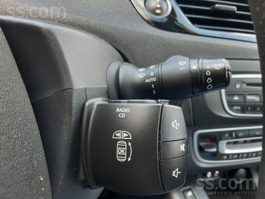Pelēks Renault Scenic 2012 Daugavpils, ar dzinēja tilpumu 1.60 L un nobraukumu 0 tūkst. km par 4500 €, foto 15 vietnē AUTOMOTO.COM.LV