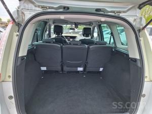 Pelēks Renault Scenic 2012 Daugavpils, ar dzinēja tilpumu 1.60 L un nobraukumu 0 tūkst. km par 4500 €, foto 26 vietnē AUTOMOTO.COM.LV